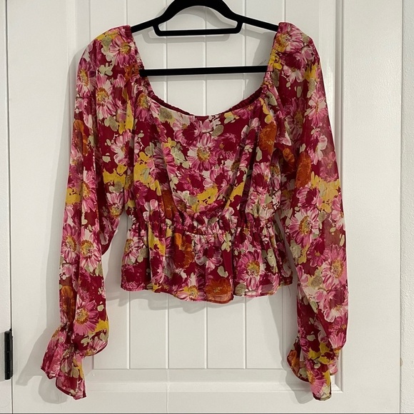 Wayf | Tops | Nwt Wayf Floral Long Sleeve Cropped Blouse | Poshmark